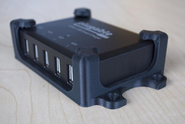 3D Printed Bracket for 5-Port USB Charger – Plugable Technologies